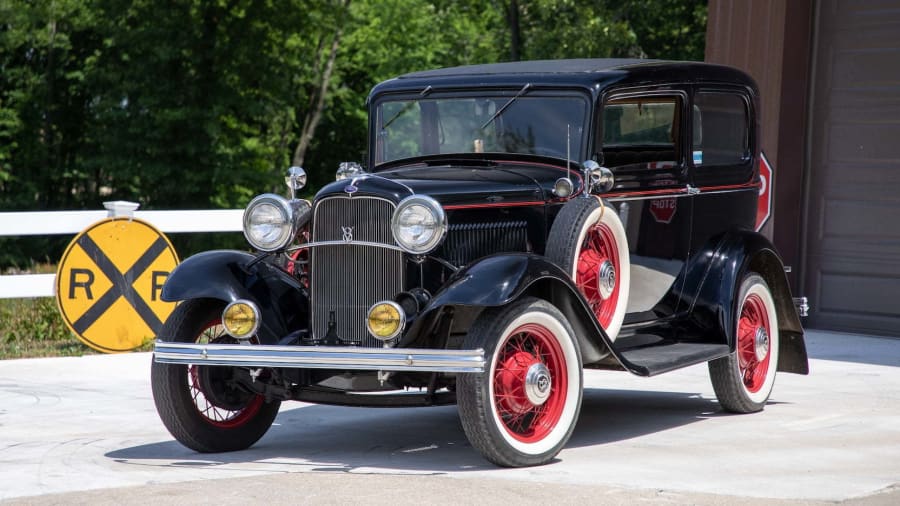 1932 Ford Model 18 Deluxe 5-Window Coupe for Sale at Auction - Mecum ...