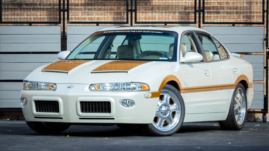 1999 Oldsmobile Intrigue for Sale at Auction - Mecum Auctions