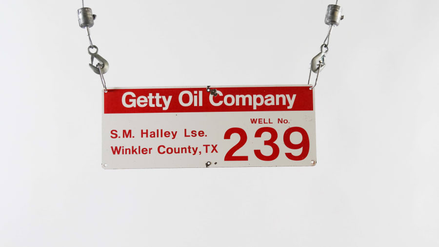 Getty Oil Company SSP 26x10 at Kissimmee Road Art 2019 as M249 - Mecum ...