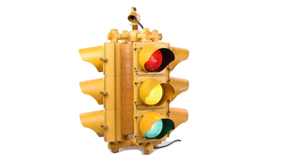 Eagle Signal Hanging 4-way Traffic Light for Sale at Auction - Mecum ...