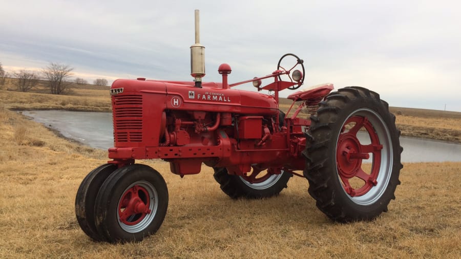 1940 Farmall H at Gone Farmin' Spring Classic 2018 as S19 - Mecum Auctions