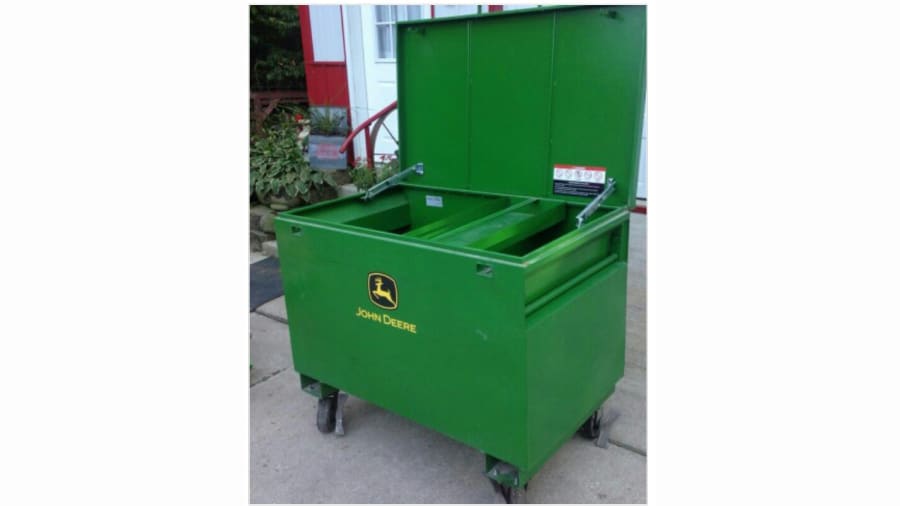 2016 John Deere Job Box at Davenport 2019 as M337 - Mecum Auctions