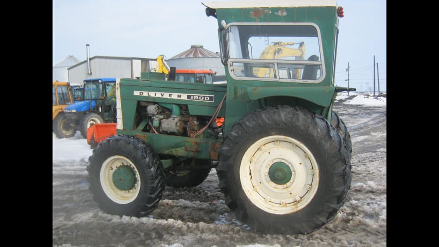 Oliver 1900 for Sale at Auction - Mecum Auctions