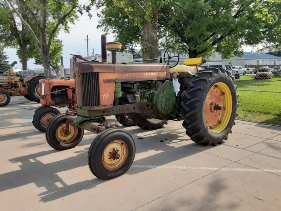 1958 John Deere 720 Diesel at Davenport 2020 as F208 - Mecum Auctions