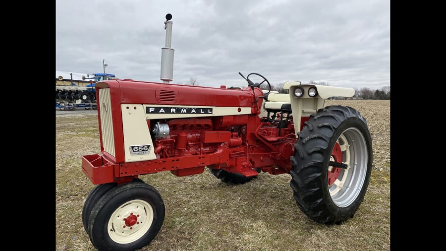 1965 IH 656 Diesel at Davenport 2020 as S106 - Mecum Auctions