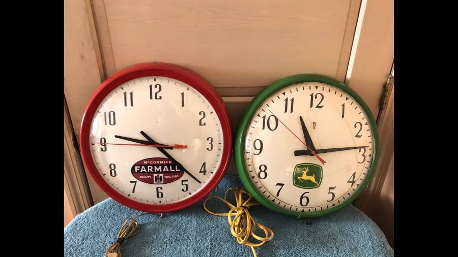 John Deere And Farmall Clocks Lot Of 2 at Davenport 2020 as H431 ...