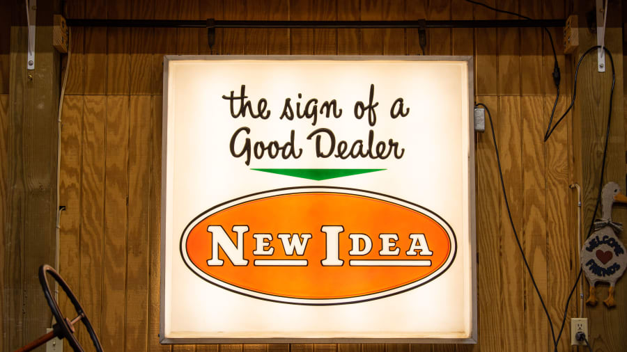 New Idea Single-Sided Lighted Sign at Gone Farmin' Spring Classic 2021 ...