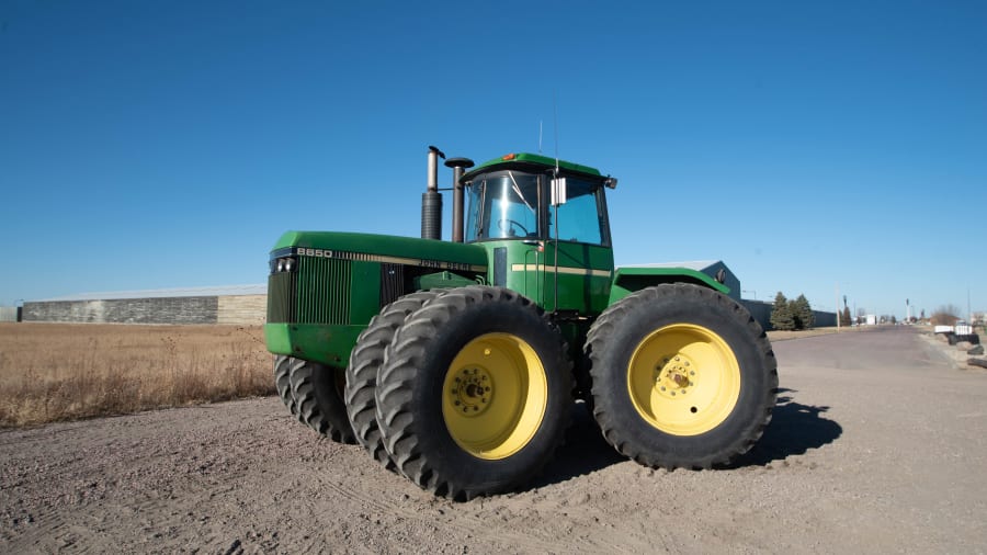 1982 John Deere 8650 for Sale at Auction - Mecum Auctions