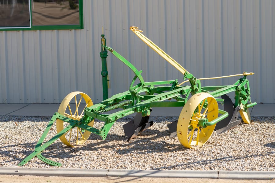 John Deere Three-Bottom Plow at Gone Farmin' Spring Classic 2021 as X41 ...
