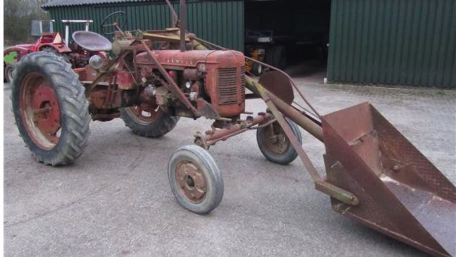 Farmall Super FC-D at Gone Farmin' Iowa 2012 as S77 - Mecum Auctions