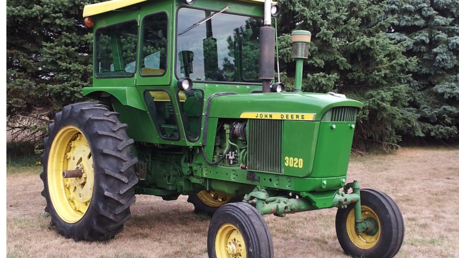 1969 John Deere 3020 at Gone Farmin' Iowa 2012 as S70 - Mecum Auctions