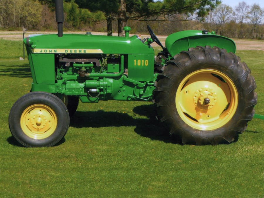 John Deere 1010 for Sale at Auction - Mecum Auctions