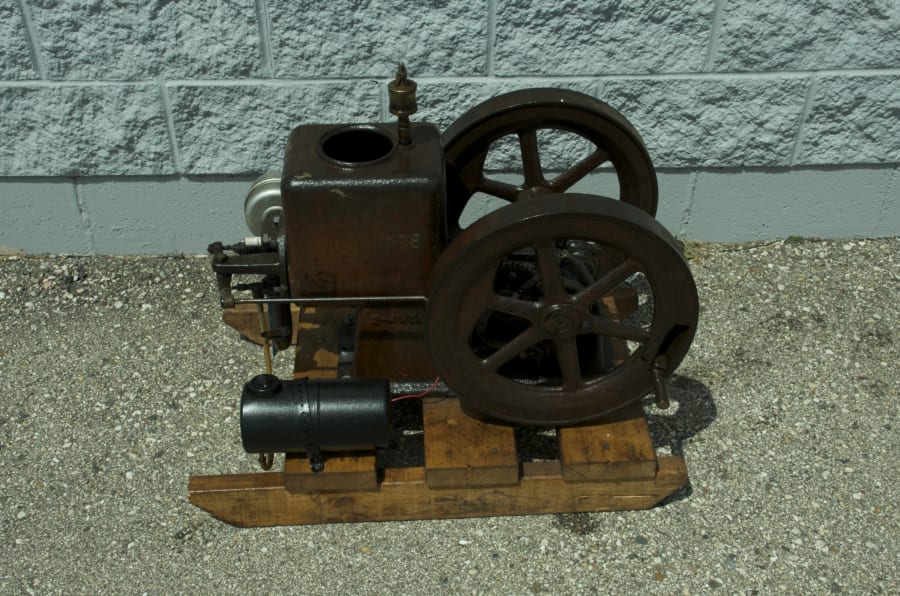 Gray 1 1/2 HP Engine for Sale at Auction - Mecum Auctions
