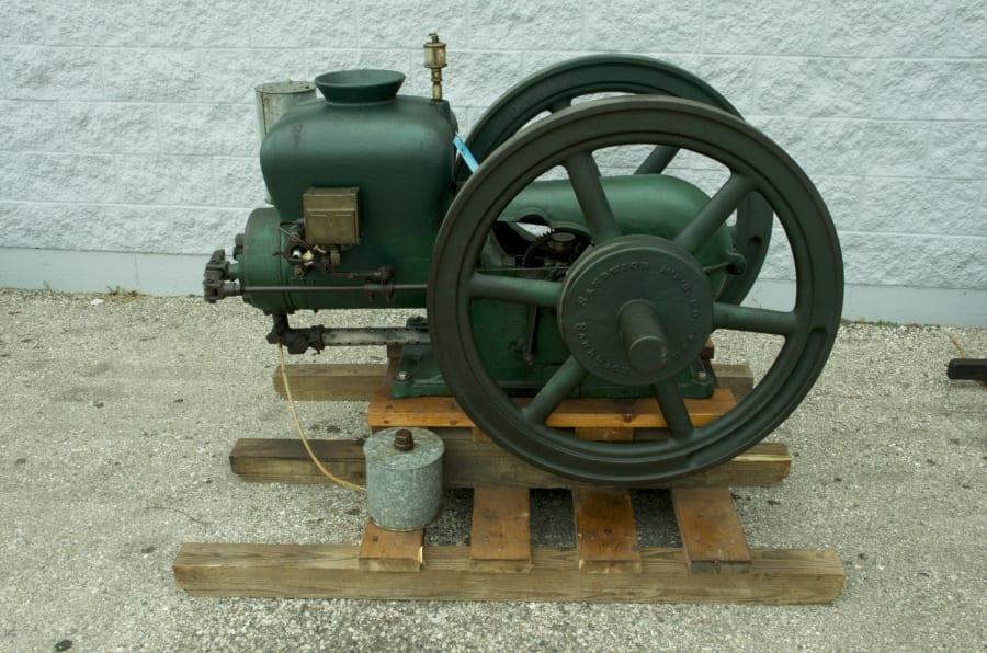 Sandwich 6 HP Engine for Sale at Auction - Mecum Auctions
