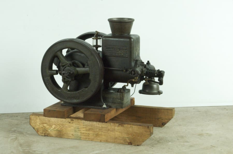 International Mogul Jr 1/2 HP Engine for Sale at Auction - Mecum Auctions