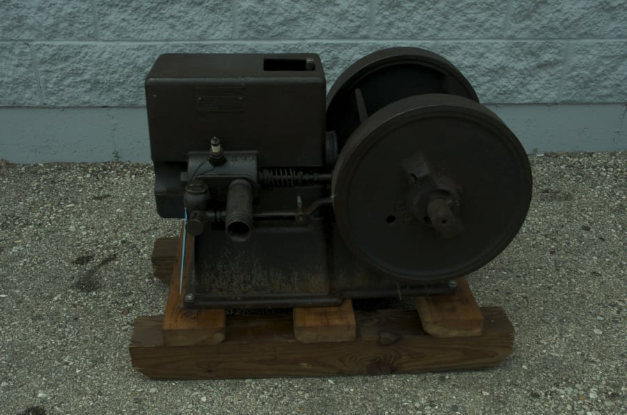 Cushman X 1 1/2 HP Engine at Gone Farmin' Walworth 2013 as T85 - Mecum ...