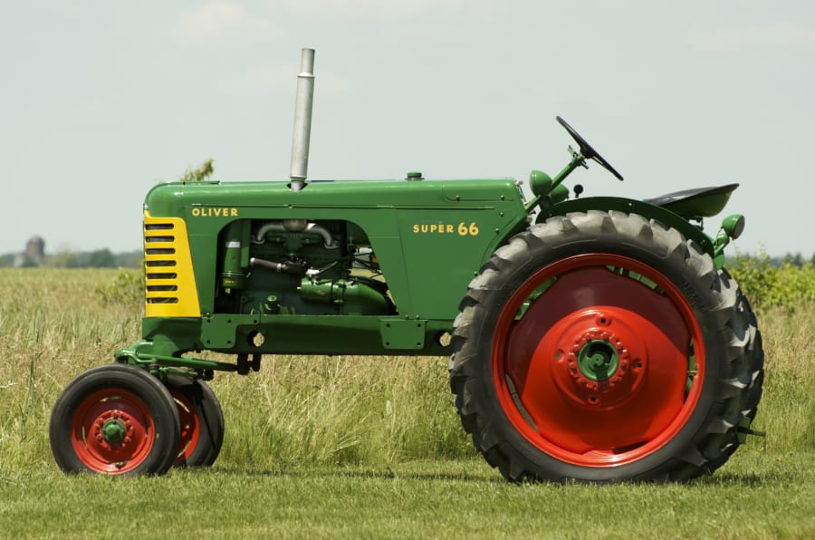 1957 Oliver Super 66 Row Crop at Gone Farmin' Walworth 2013 as F98 ...