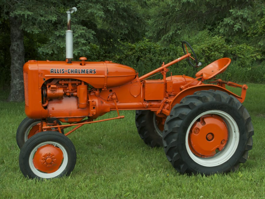 Allis Chalmers B at Gone Farmin' Walworth 2013 as S10 - Mecum Auctions
