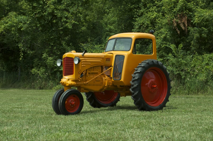 Minneapolis Moline R With Cab for Sale at Auction - Mecum Auctions