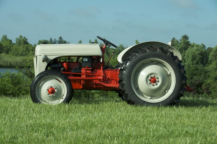 1950 Ford 8N at Gone Farmin' Walworth 2013 as S96 - Mecum Auctions