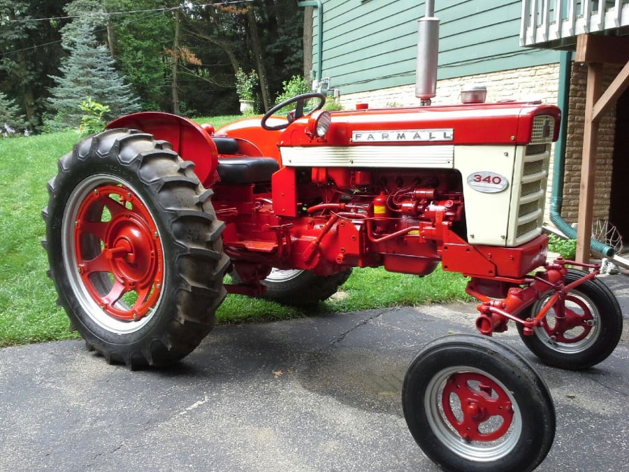 1958 IH 340 Factory Wide Front at Gone Farmin' Iowa 2013 as F31 - Mecum ...