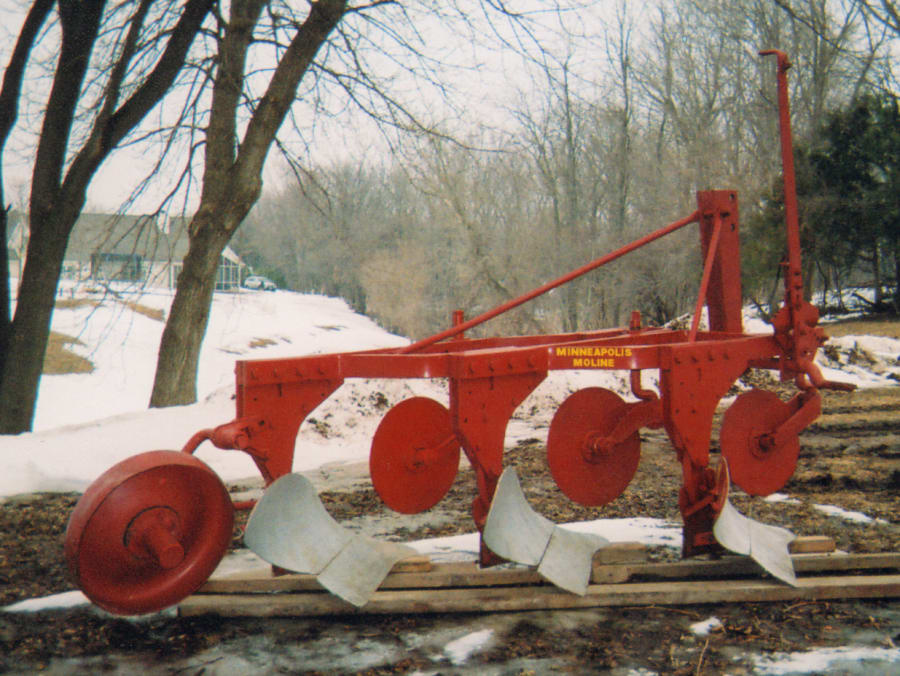 Minneapolis Moline 3 Bottom Plow Model 550 at Gone Farmin' Tractor ...