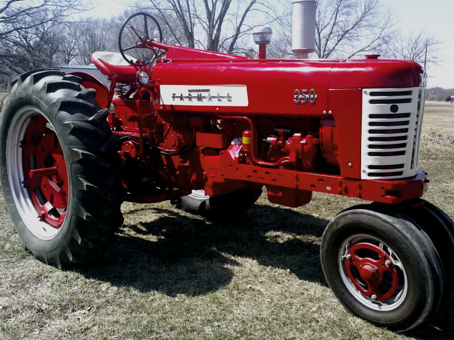 Farmall 350 at Gone Farmin' Tractor Spring Classic 2014 as F60 - Mecum ...
