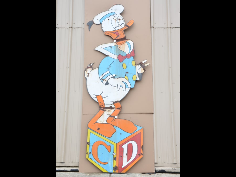 Donald Duck SSP 47x120 at Gone Farmin' Nashville 2014 as M195 - Mecum ...