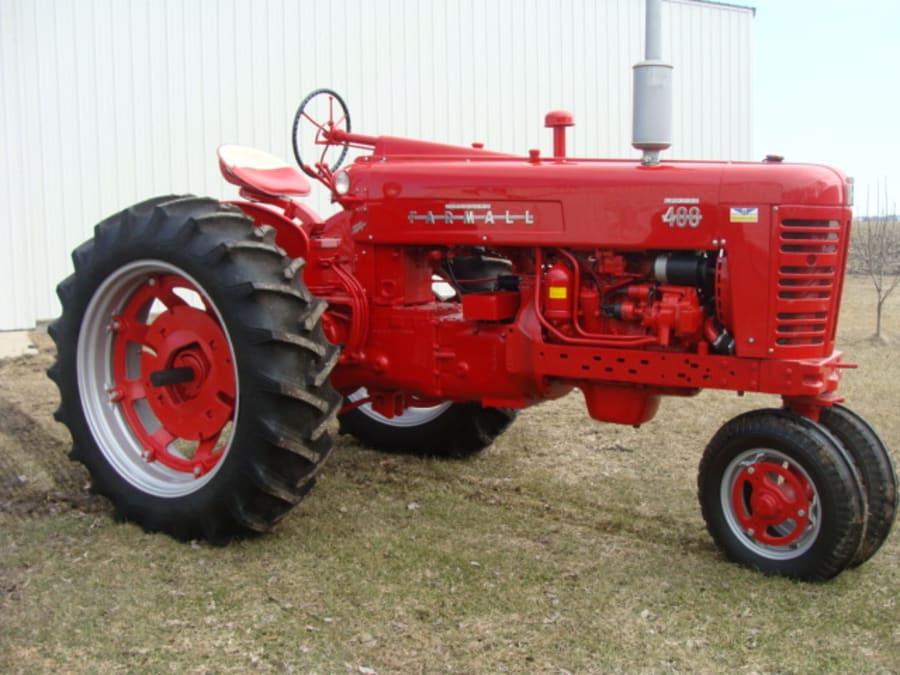 1955 International 400 Diesel at Gone Farmin' Walworth 2014 as S38 ...