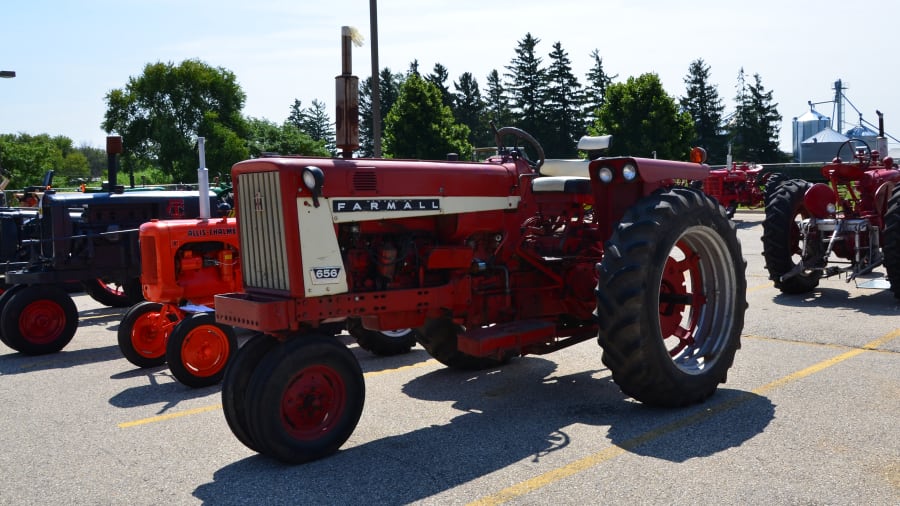 Farmall 656 for Sale at Auction - Mecum Auctions