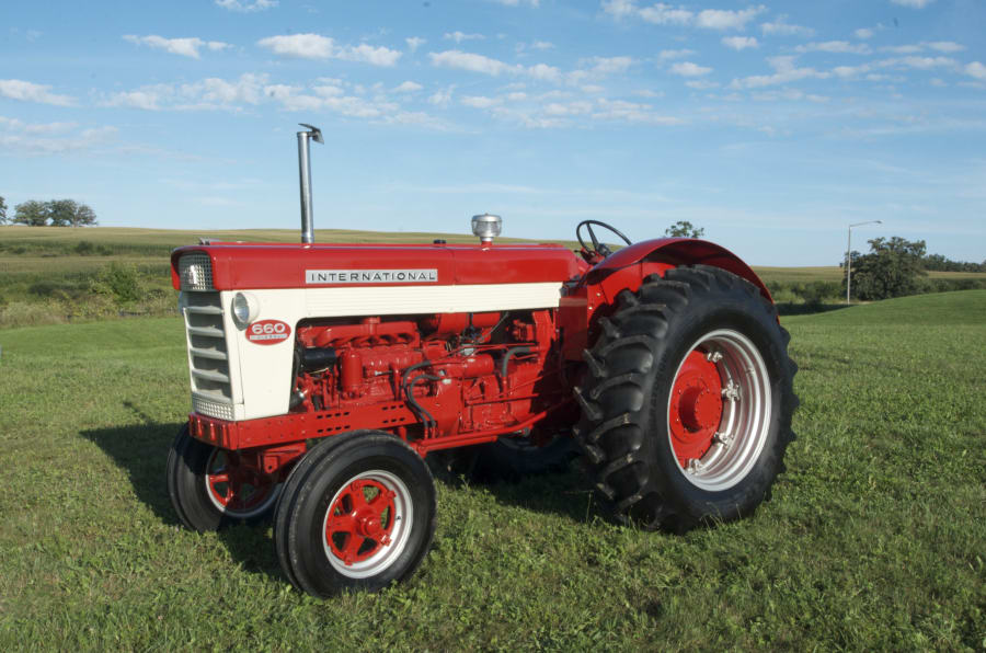 1959 International 660 at Gone Farmin' Iowa 2014 as F28 - Mecum Auctions