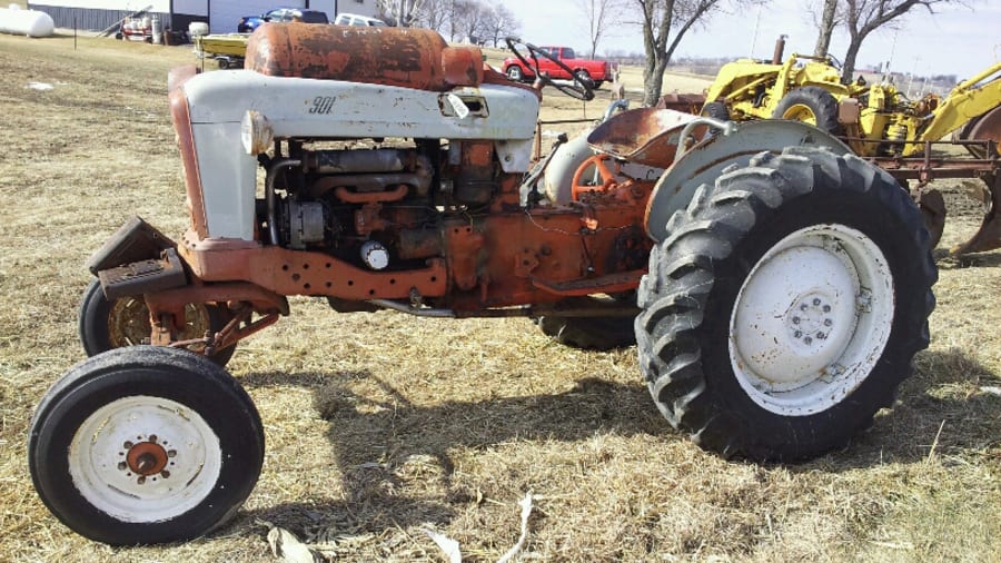 Ford 901 LP at Gone Farmin' Iowa 2014 as S132 - Mecum Auctions