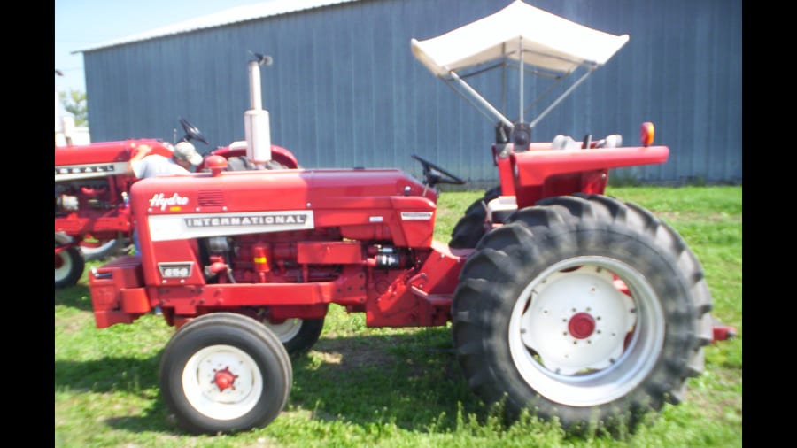 1971 International 656 Hydro Utility for Sale at Auction - Mecum Auctions