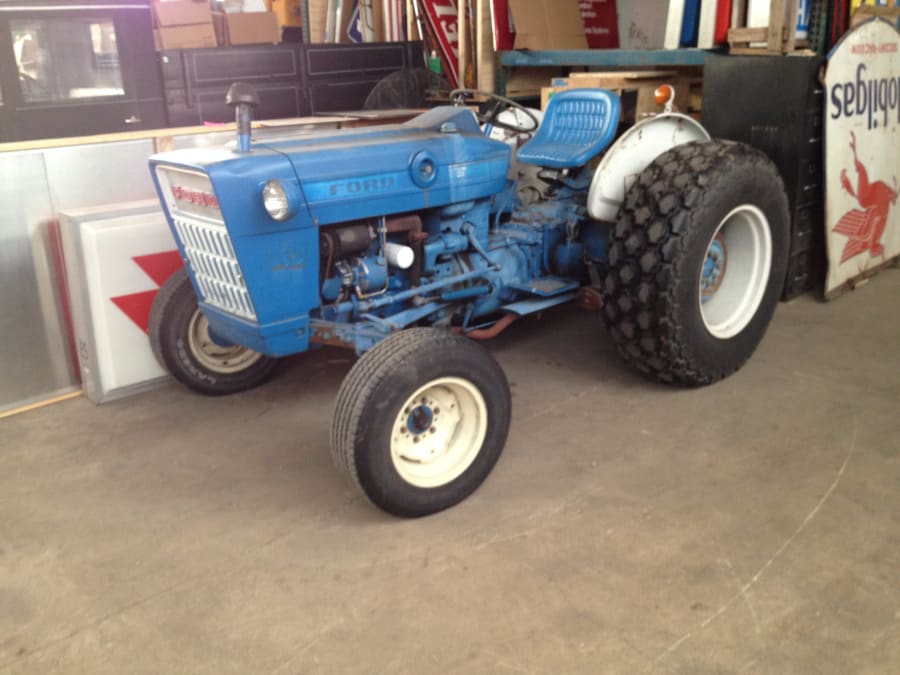 1972 Ford 2000 at Gone Farmin' Spring Classic 2015 asF110 - Mecum Auctions