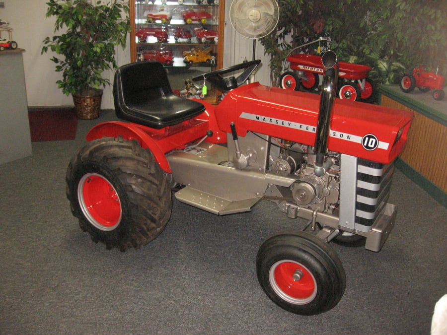 Massey Ferguson 10 at Gone Farmin' Harrisburg 2015 as G12 - Mecum Auctions