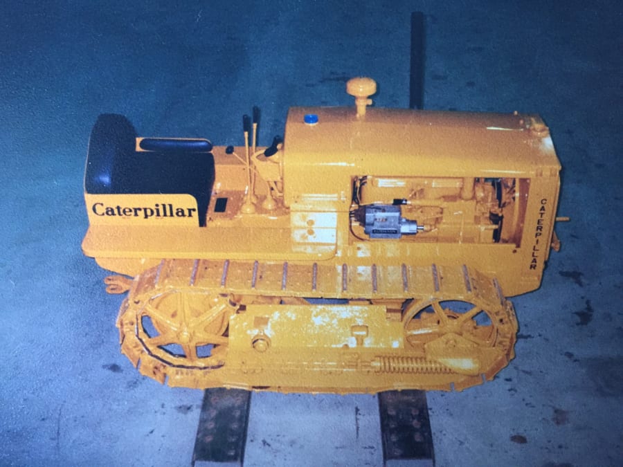 1935 Caterpillar 22 Crawler at Gone Farmin' Harrisburg 2015 as G47 ...