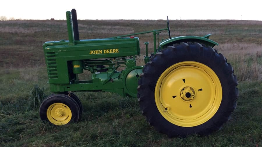 1943 John Deere GM at Gone Farmin' Iowa Premier 2015 as S116 - Mecum Auctions