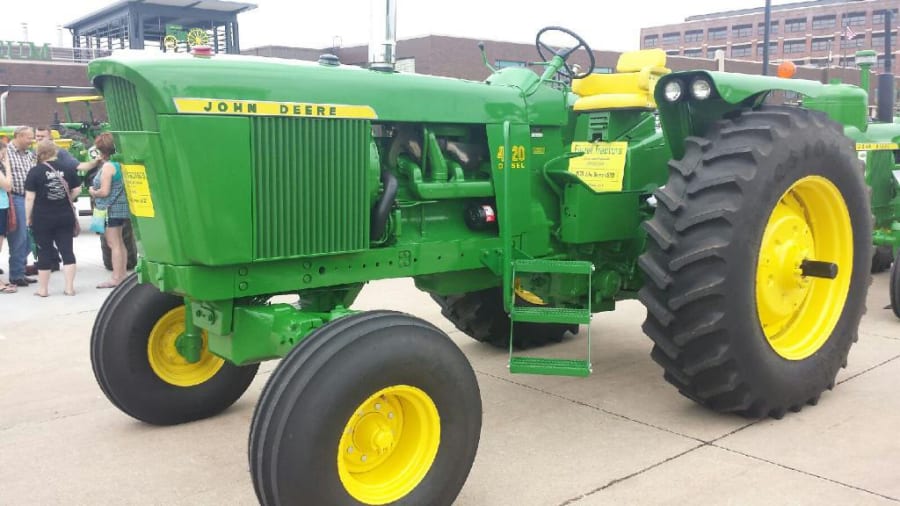 1970 John Deere 4520 at Gone Farmin' Iowa Premier 2015 as S123 - Mecum ...