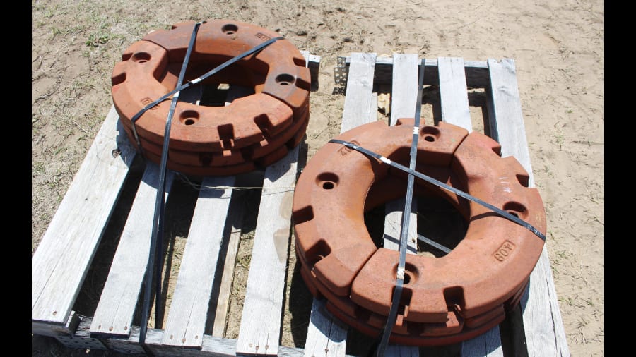 International Rear Half Weights at The Abilene Machine Collection 2021 ...