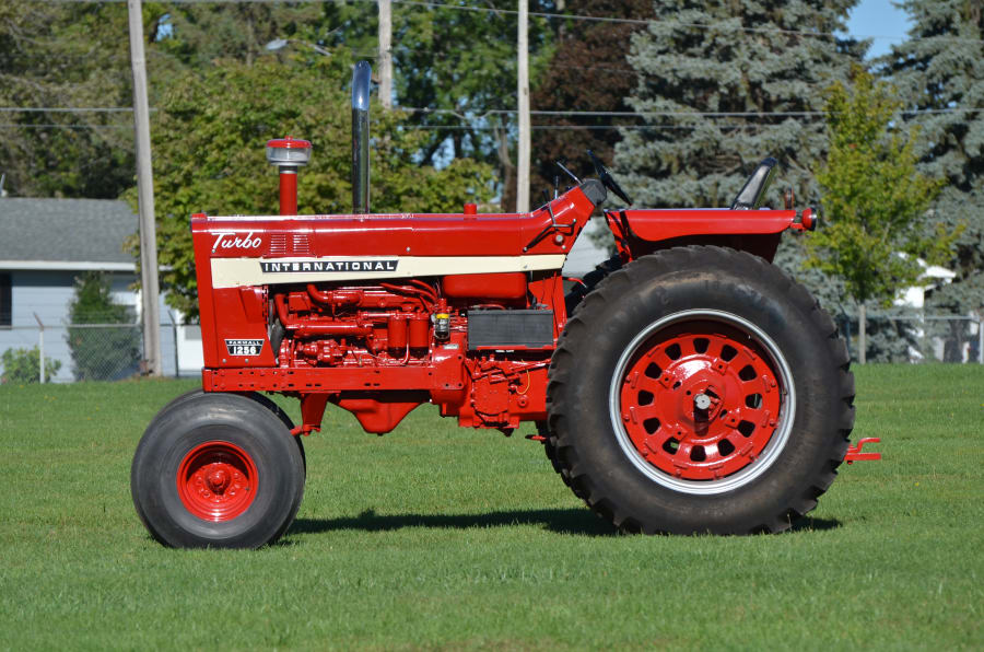 1968 Farmall 1256 for sale at Davenport 2016 as F45 - Mecum Auctions
