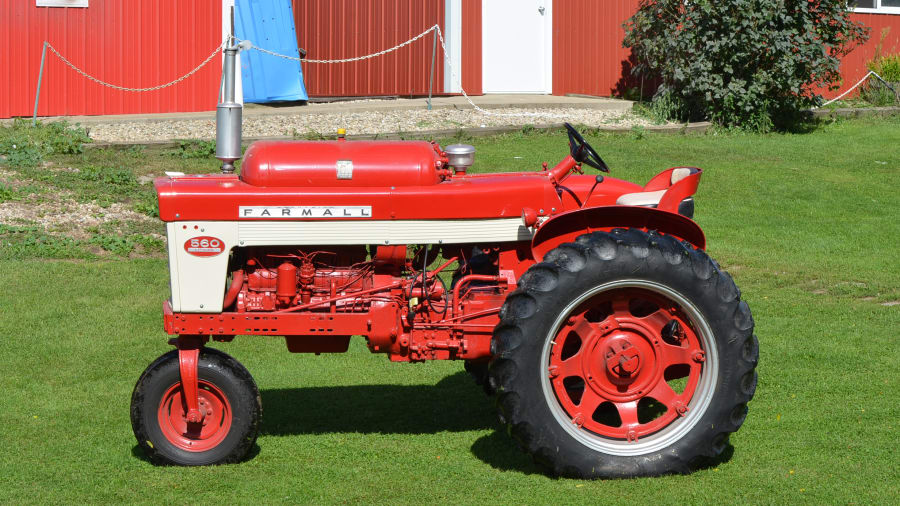 1959 Farmall 560 LP at Gone Farmin' Iowa Premier 2017 as F77 - Mecum ...