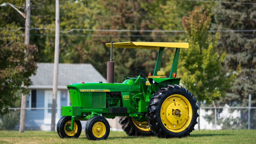 1972 John Deere 2520 for Sale at Auction - Mecum Auctions