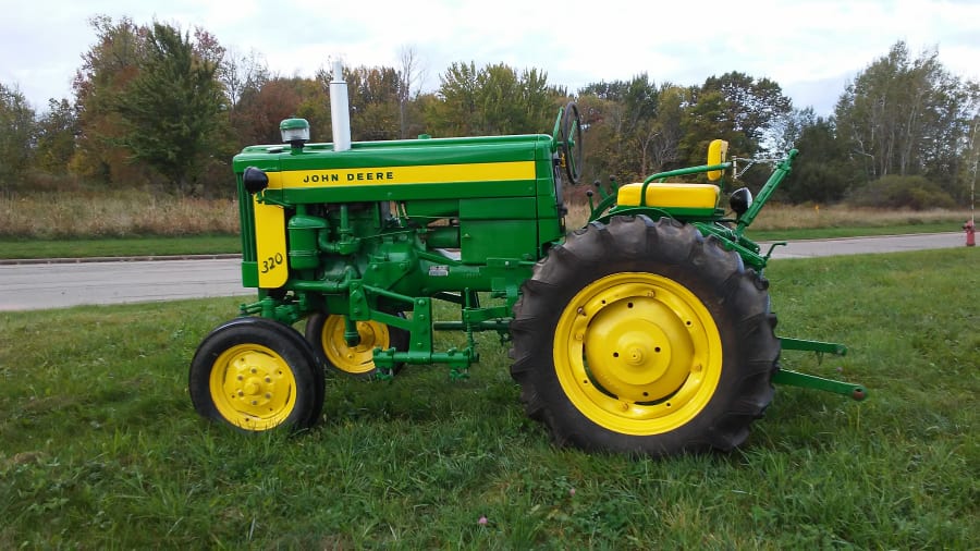John Deere 320 S at Gone Farmin' Iowa Premier 2017 as S69 - Mecum Auctions