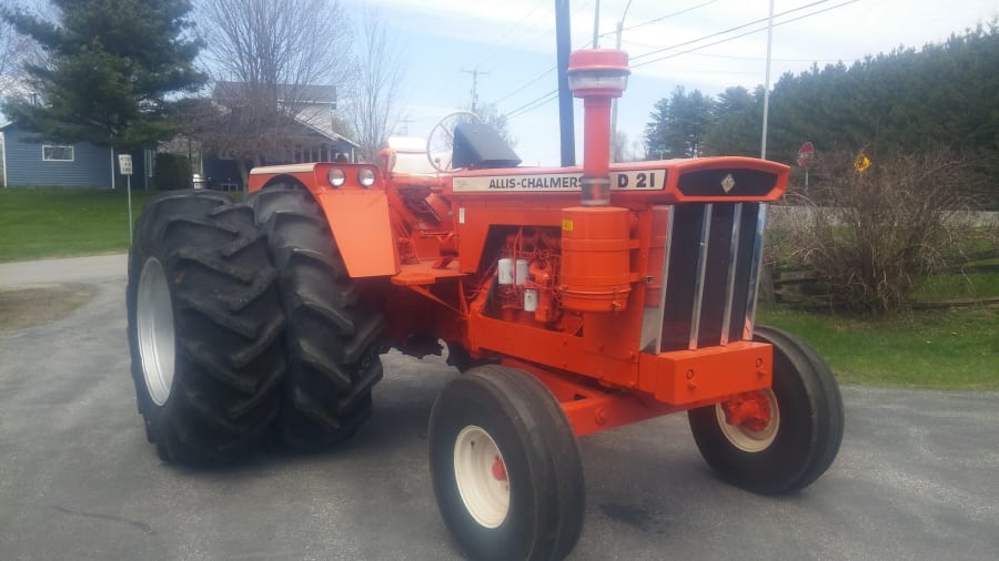 1965 Allis-Chalmers D21 Series 2 for Sale at Auction - Mecum Auctions