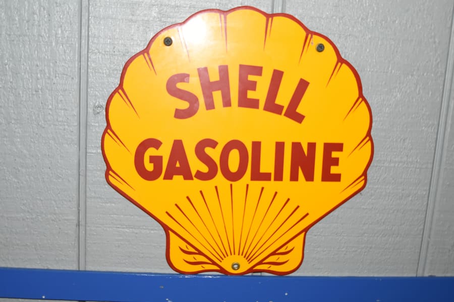 Shell Reproduction at Gone Farmin' Iowa Premier 2018 as M387 - Mecum ...