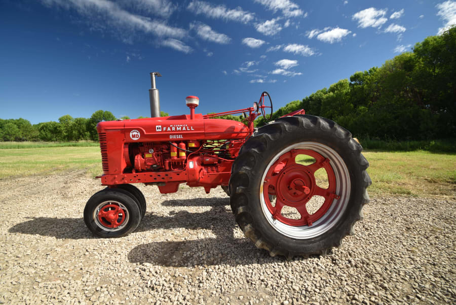 1953 Farmall Super MD at Gone Farmin' Fall Premier 2019 as T31 - Mecum ...