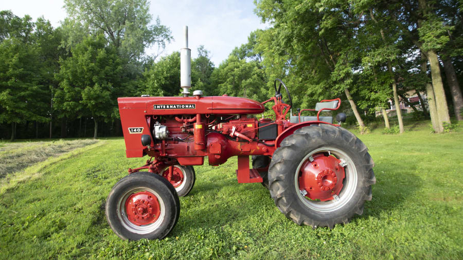 1960 International 140 for sale at Gone Farmin' Fall Premier 2019 as ...