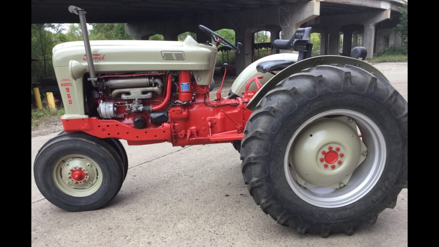 1955 Ford 960 at Gone Farmin' Fall Premier 2019 as T154 - Mecum Auctions