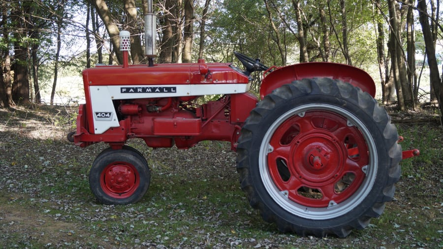 1964 Farmall 404 Row Crop at Gone Farmin' Fall Premier 2019 as T161 ...