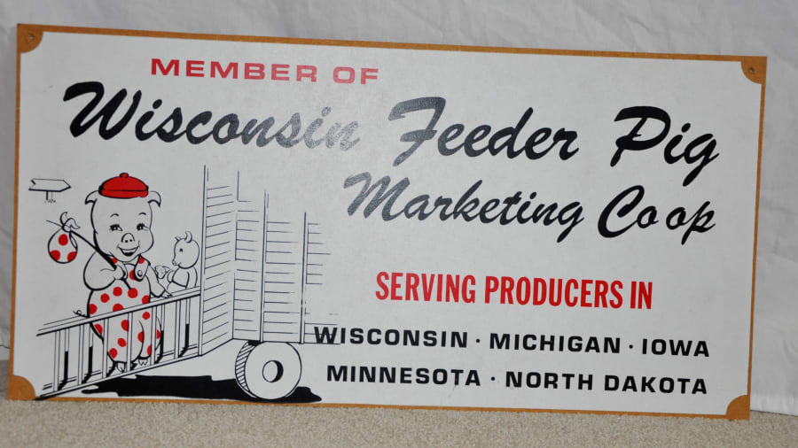Wisconsin Feeder Pig And Animal Stack Sign at Gone Farmin' Fall Premier ...